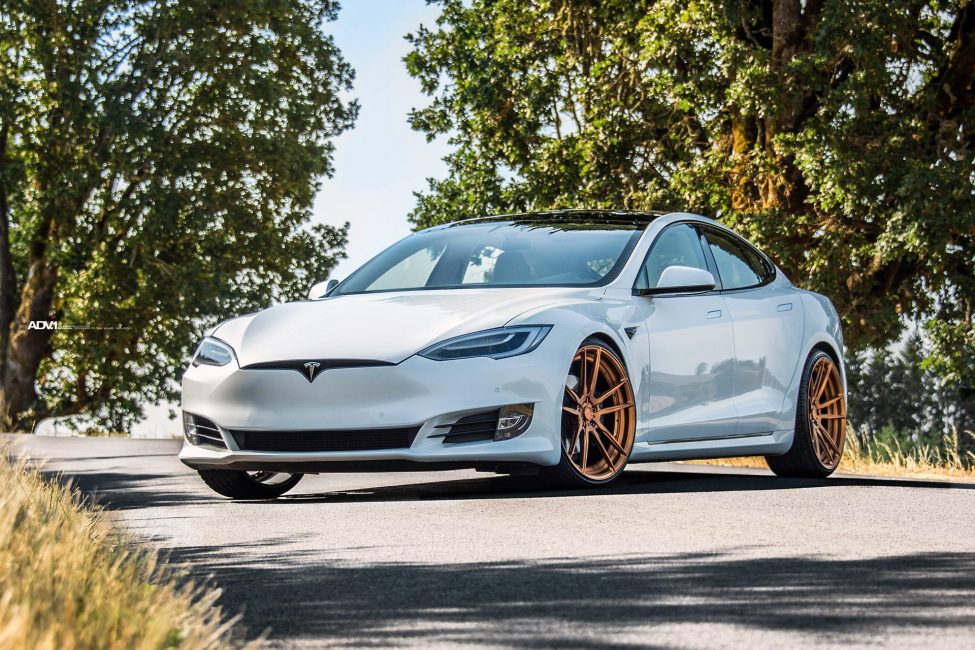 Pearl White Multicoat Tesla Model S On ADV5.2 M.V2 CS Series Wheels ...