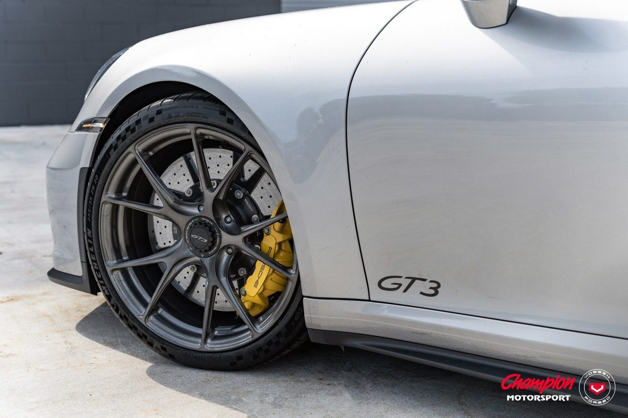 GT Silver Metallic Porsche 992 GT3 - Champion x Vossen Series RS74 ...