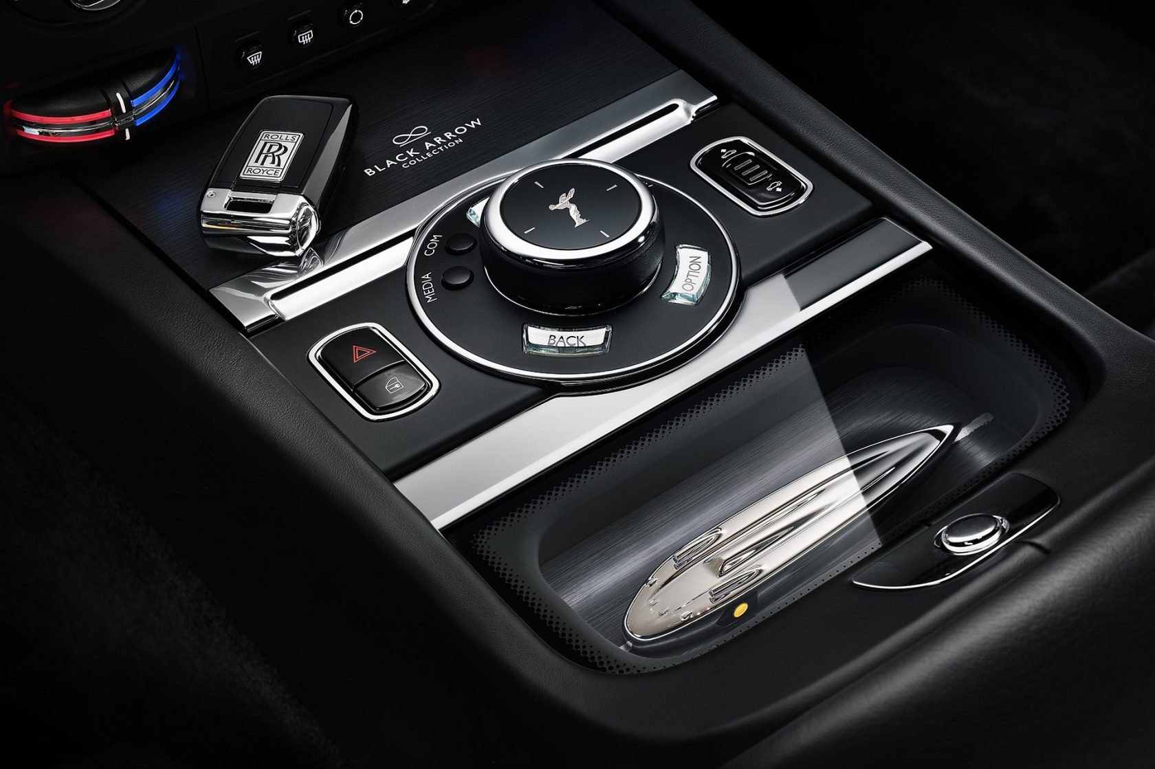 Rolls-Royce Black Badge Wraith Black Arrow: A magnificent end to a ...